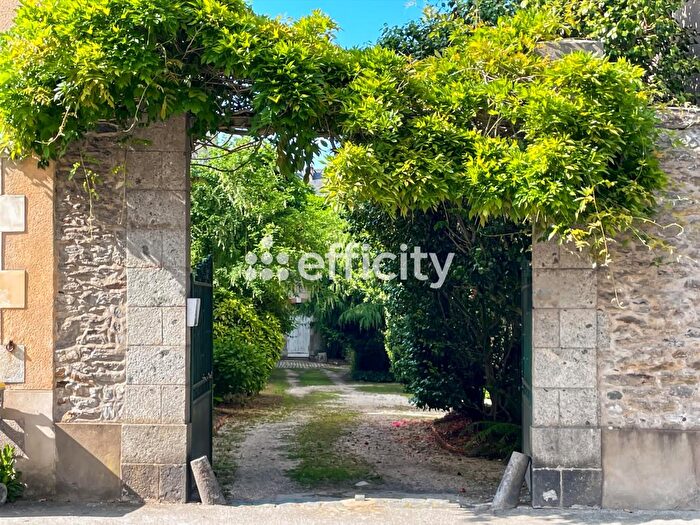 Maison à vendre - Laval, Les Pommeraies - 14 pièces - 10 chambres