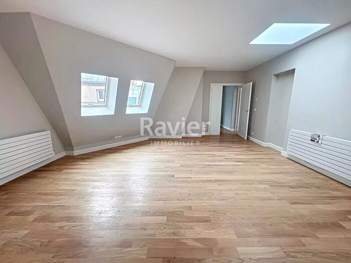 Appartement à louer - Paris e , Dauphine - 3 pièces - 2 chambres