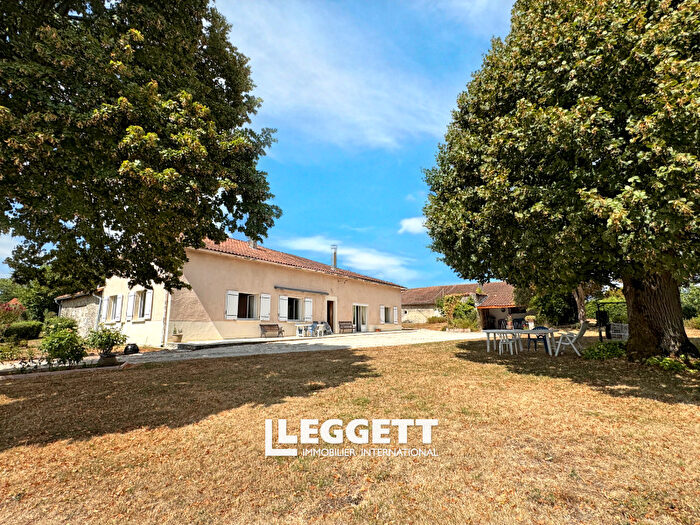 Maison 5 pièces à vendre à Saint-Quentin-de-Chalais