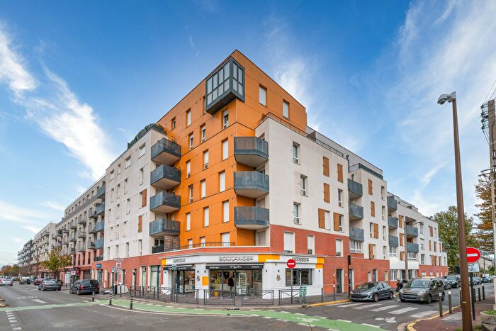 Appartement à vendre - Livry-Gargan, Nord - 3 pièces - 2 chambres