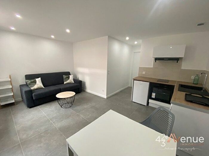 Appartement à louer - Saint-Étienne, Centre-ville, Peuple, Chavanelle - 2 pièces - 1 chambre