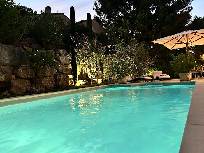 Maison à vendre - Mallemort - 5 pièces - 4 chambres