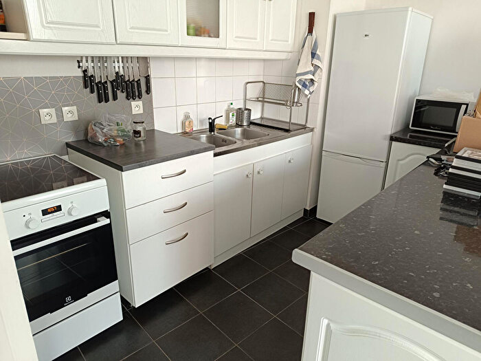 Appartement à louer - Lille, Fives - 2 pièces - 1 chambre