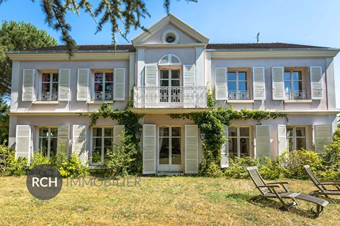 Maison à vendre - Montfort-lAmaury - 8 pièces - 4 chambres