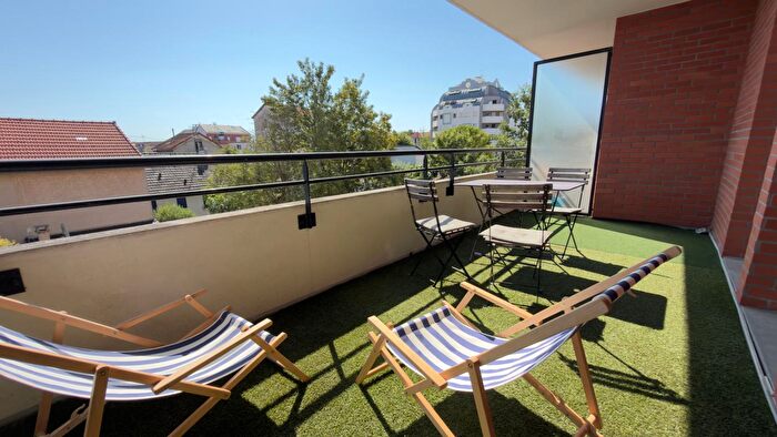 Appartement 4 pièces à vendre à Neuilly-sur-Marne, Carnot, République