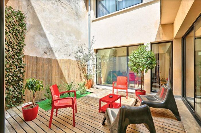 Appartement à louer - Georges Brassens, Paris ème arrondissement - 5 pièces - 3 chambres