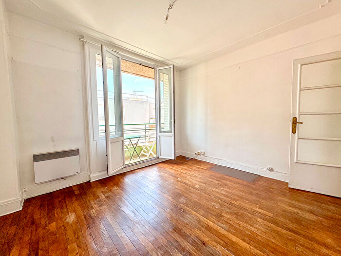 Appartement 2 pièces à vendre - Vanves, Centre Saint-Rémy