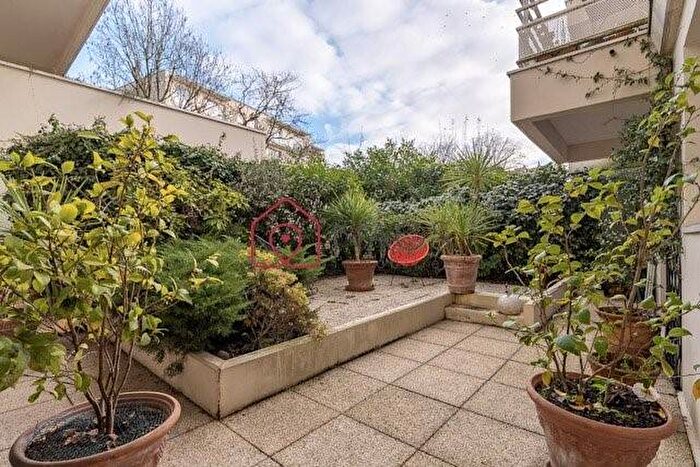 Appartement à louer - Carnot Gambetta, Suresnes - 2 pièces - 1 chambre