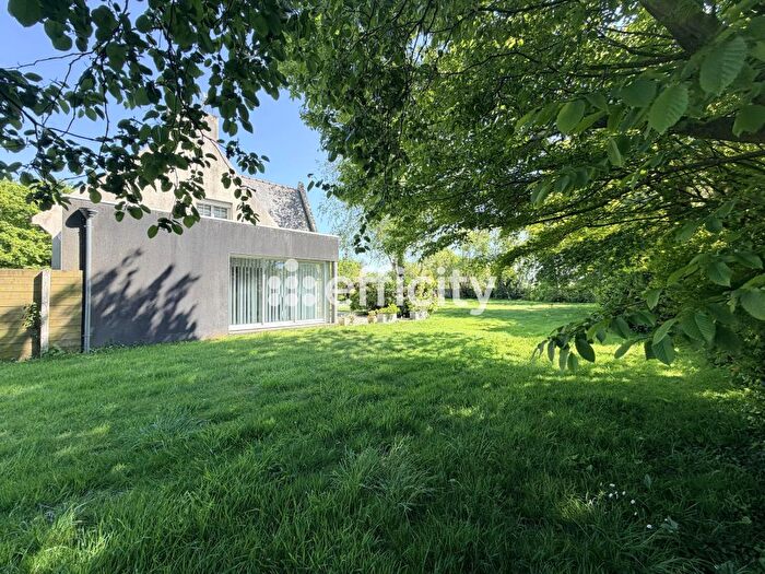 Maison 9 pièces à vendre à Plabennec