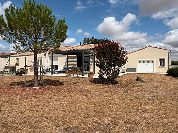 Aigrefeuille-d'Aunis : Maison 4 pièces à vendre