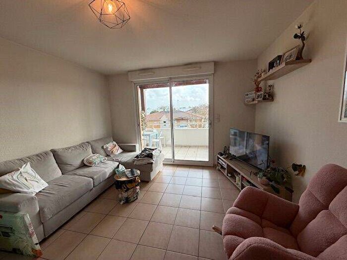 Appartement à louer - Lamoustey, Saint-Pierre-du-Mont - 3 pièces - 2 chambres