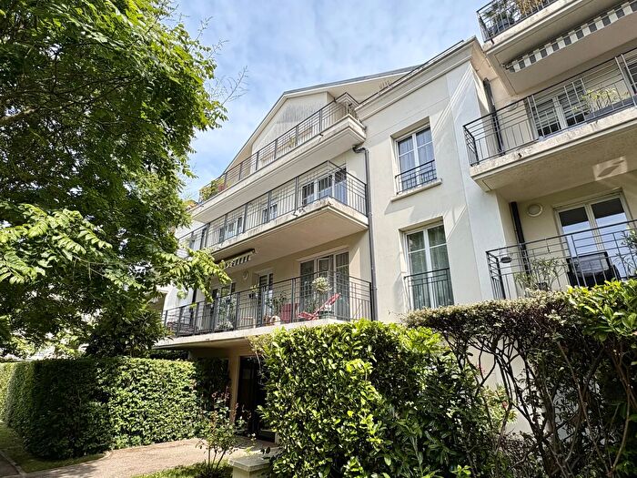 Appartement à vendre - Le Plessis-Trévise, Centre-ville, Orly Parc - 2 pièces - 1 chambre