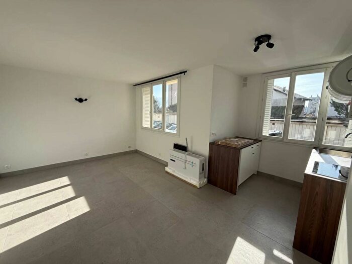 Appartement à louer - Les-Iles Sud, Seyssinet-Pariset - 2 pièces - 1 chambre