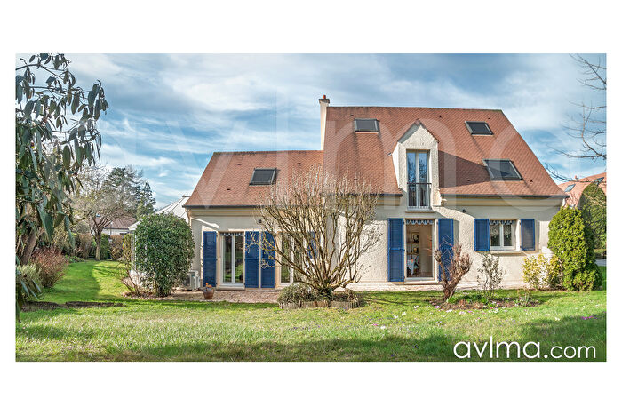 Maison à vendre - Saint-Nom-la-Bretèche - 9 pièces - 6 chambres