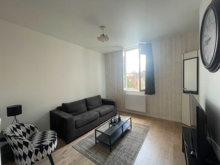 Appartement à louer - Chartres, Centre-ville - 2 pièces - 1 chambre