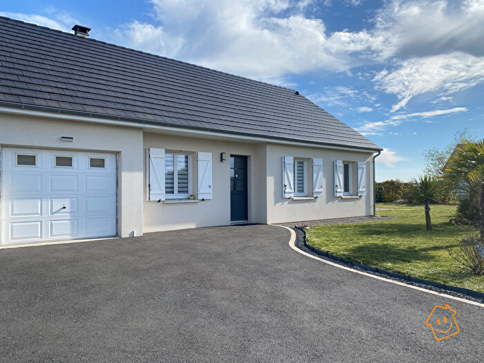 Maison à vendre - Moulins-sur-Yèvre - 4 pièces - 3 chambres
