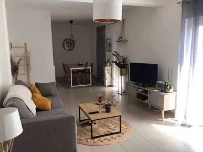 Ville-Basse, Montélimar : Appartement 3 pièces à louer