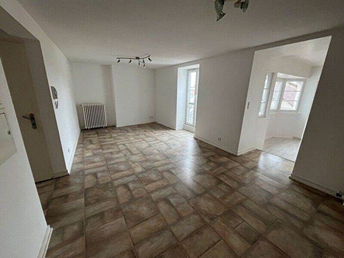 Appartement à louer - Nontron - 4 pièces - 3 chambres