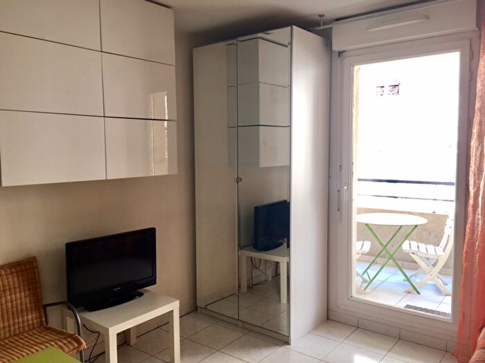 Appartement à louer - Marseille e , Palais de Justice - 1 pièce