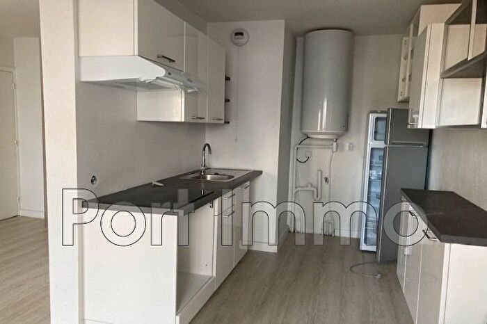 Cagnes-sur-Mer, La Gare, Les Plans, Hippodrome : Appartement 2 pièces à louer