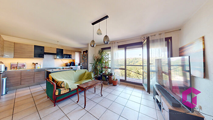 Saint-Étienne, La Cotonne, Montferré, La Chauvetière, Montmartre : Appartement 3 pièces à vendre