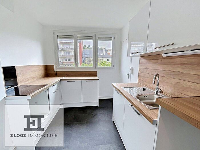Coteaux Ouest-Pasteur, Rouen : Appartement 4 pièces à louer