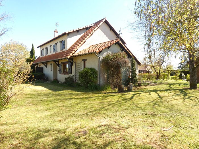 Maison à vendre - Guilly - 8 pièces - 5 chambres