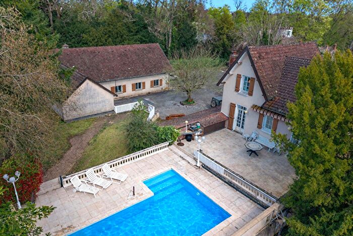 Maison à vendre - Fontaines - 6 pièces - 4 chambres
