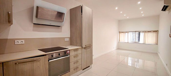 Appartement à vendre - Antibes, Coeur de ville - 2 pièces - 1 chambre