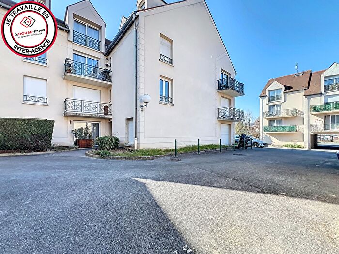Corbeil-Essonnes, Centre Essonnes : Appartement 4 pièces à vendre