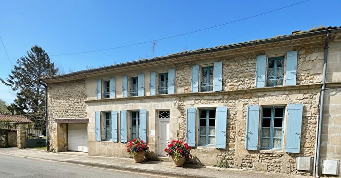 Balanzac : Maison 7 pièces à vendre