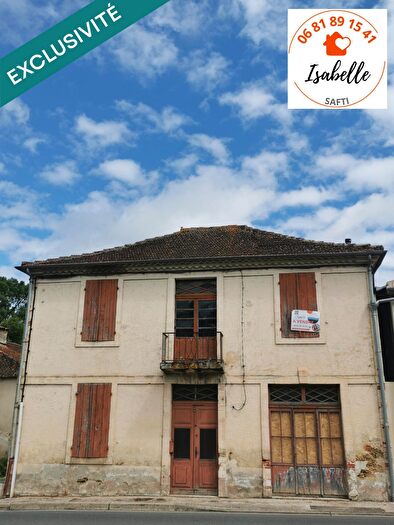 Maison 6 pièces à vendre à Dému