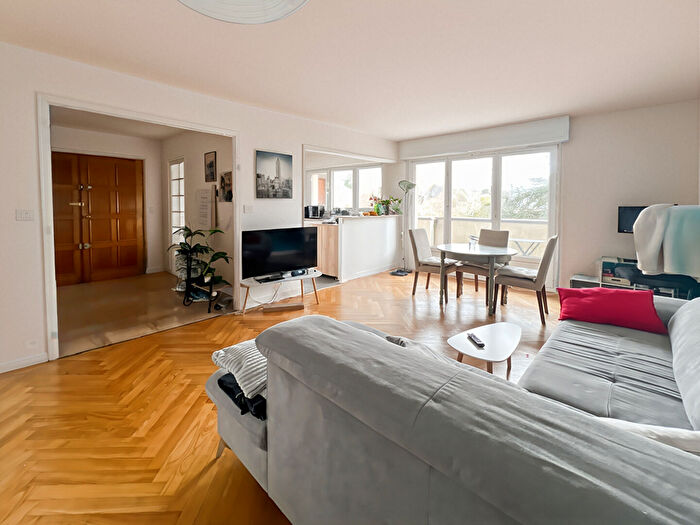 Appartement à vendre - Quartiers Nord-Est, Jeanne dArc - 3 pièces - 2 chambres