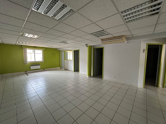 Appartement à vendre - Privas - 4 pièces - 2 chambres