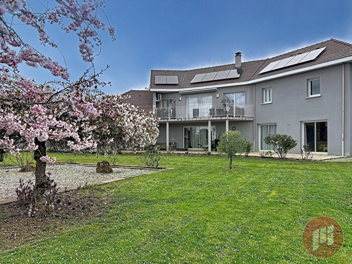 Maison à vendre - Varetz - 7 pièces - 5 chambres