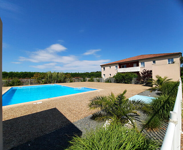 Appartement à vendre - Saint-Jean-dAngély - 2 pièces - 1 chambre