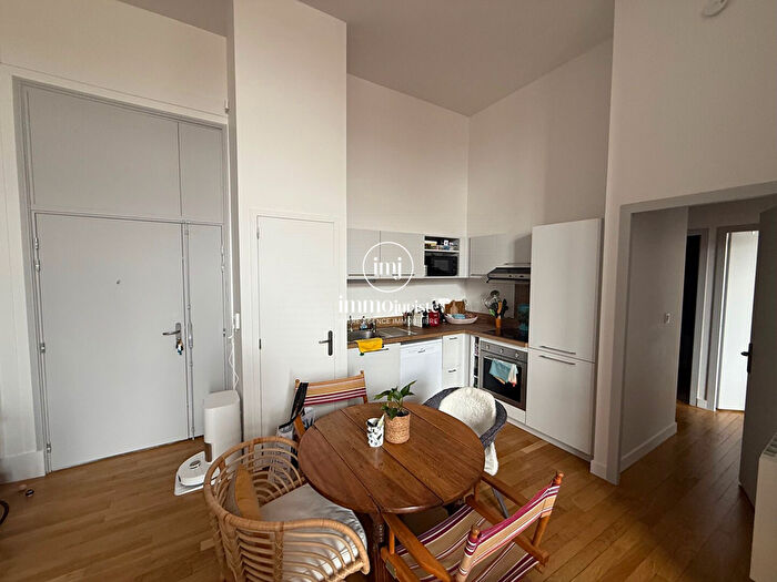 Appartement à louer - Limoges, Centre-ville, Hôtel de Ville, Emailleurs - 3 pièces - 2 chambres