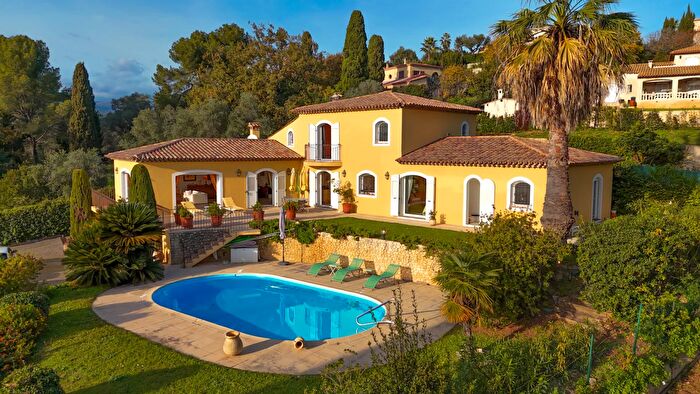 Maison 7 pièces à vendre à Cagnes-sur-Mer, Les Colettes