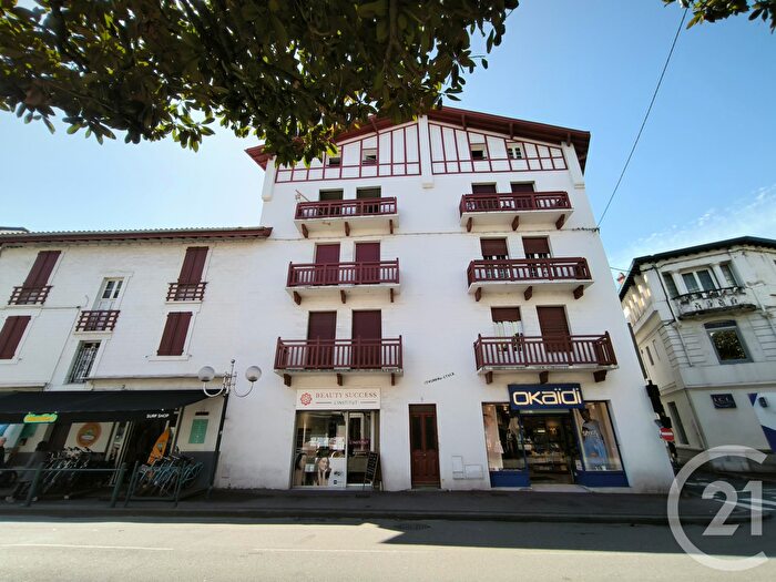 Saint-Jean-de-Luz, Centre-ville - Appartement 4 pièces à louer