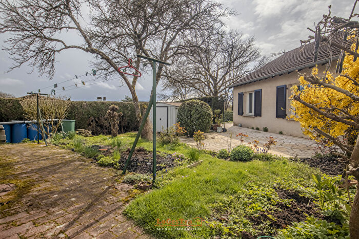 Maison à vendre - Vittel - 6 pièces - 4 chambres