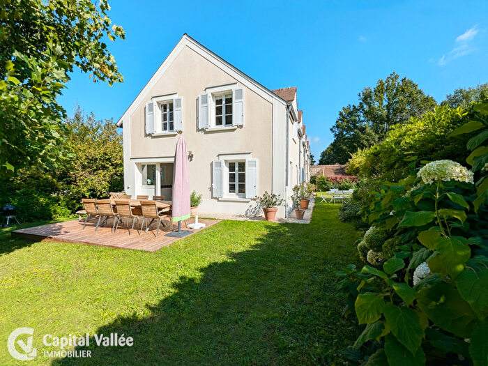 Maison à vendre - Milon-la-Chapelle - 8 pièces - 5 chambres