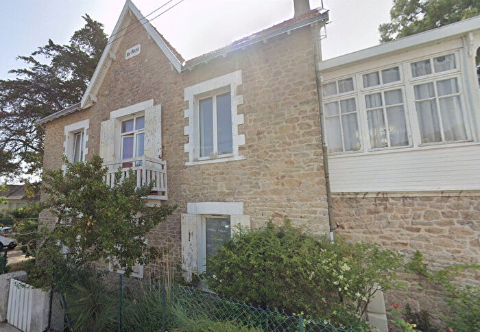 Maisons à vendre et appartements à louer - 1