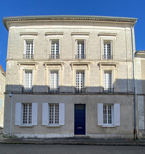 Maison à vendre - Blanzac-Porcheresse - 8 pièces - 6 chambres