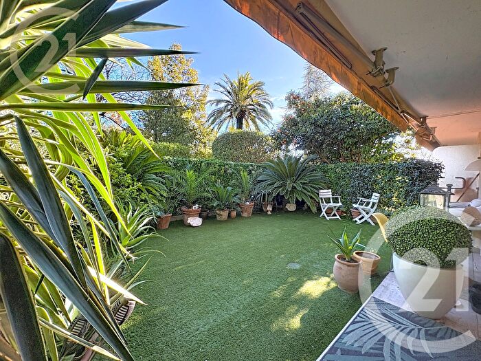 Appartement à vendre - Cannes, Petit Juas - 2 pièces - 1 chambre