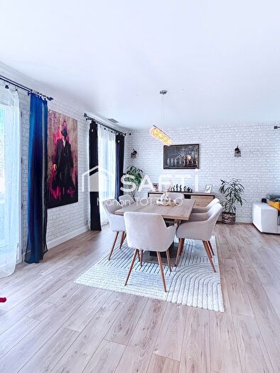 Maison à vendre - Auterive - 6 pièces - 4 chambres