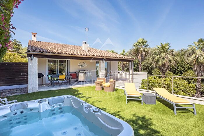 Maison 6 pièces à Cagnes-sur-Mer, Pain de Sucre, Caucours, à vendre