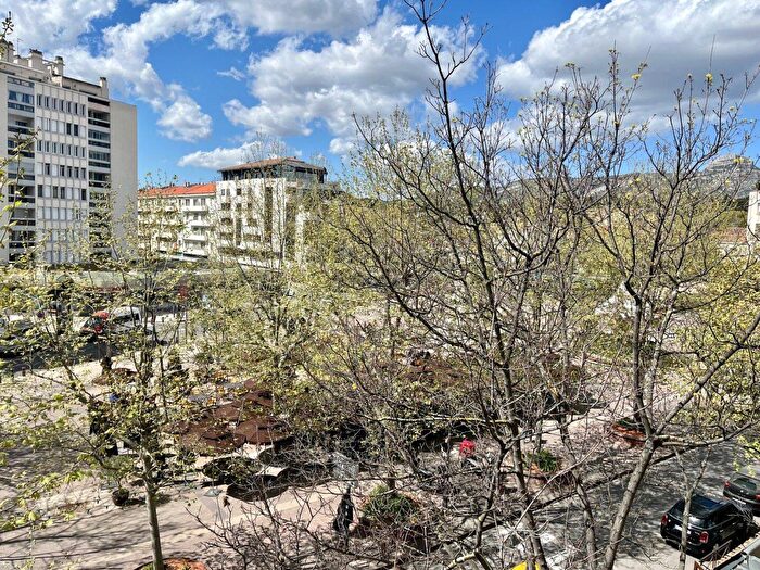 Aubagne : Appartement 1 pièce à louer