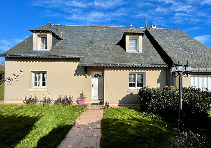 Maison à vendre - Saint-Saturnin-sur-Loire - 5 pièces - 4 chambres