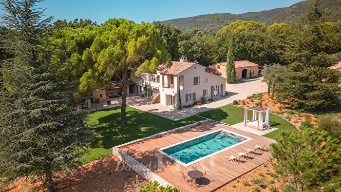 Maison 7 pièces à Lourmarin, à vendre