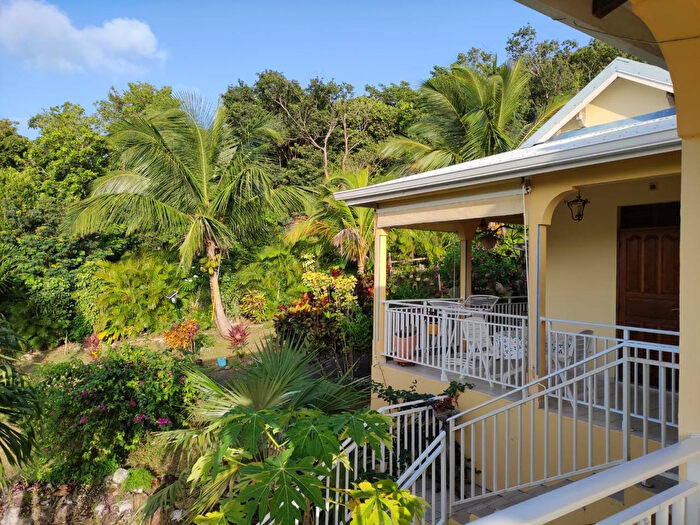 Maison 4 pièces à vendre à Deshaies